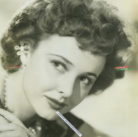 1942年代美国女明星女影星拉雷恩·黛 Laraine Day黑白肖像银盐老照片一张，25.4X20.6厘米。_未知_孔夫子旧书网