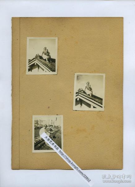 民国时期日本女子房上拍照老照片一组3张，粘贴在册页纸卡上。每张的尺寸均为5.8X4.2厘米左右_未知_孔夫子旧书网